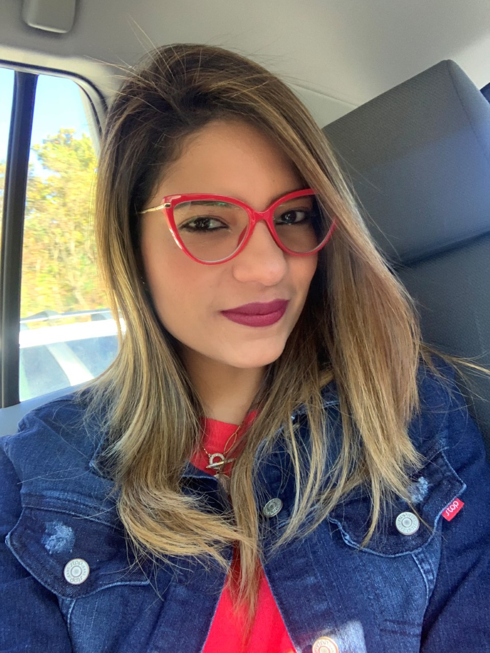 Laura Martinez's Instagram, Twitter & Facebook on IDCrawl