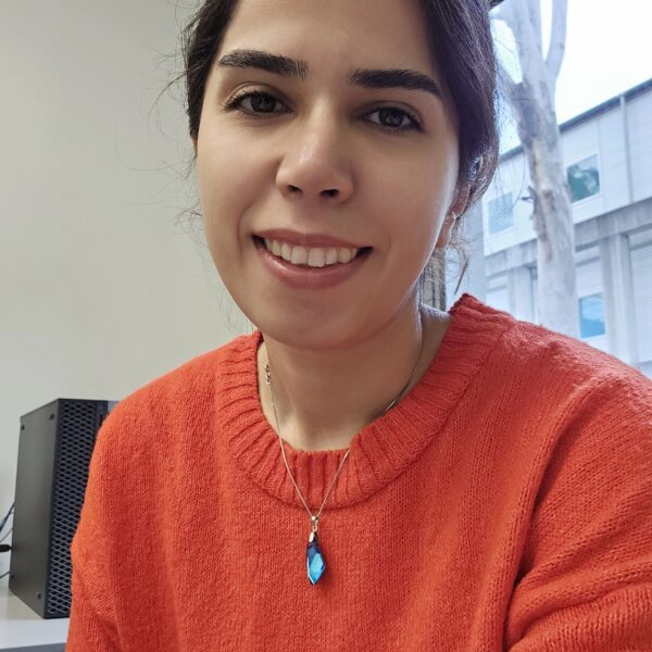 Samaneh Hashemi - Contact Lens and Visual Optics Laboratory