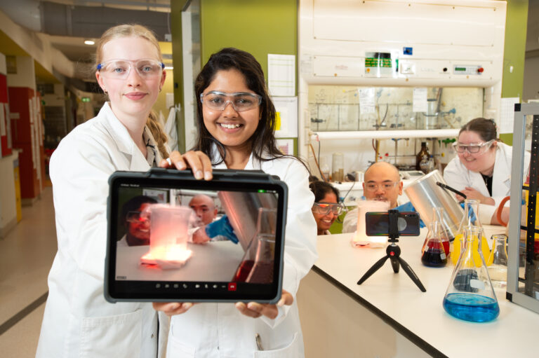 Zoomed-in Science - Centre for Materials Science