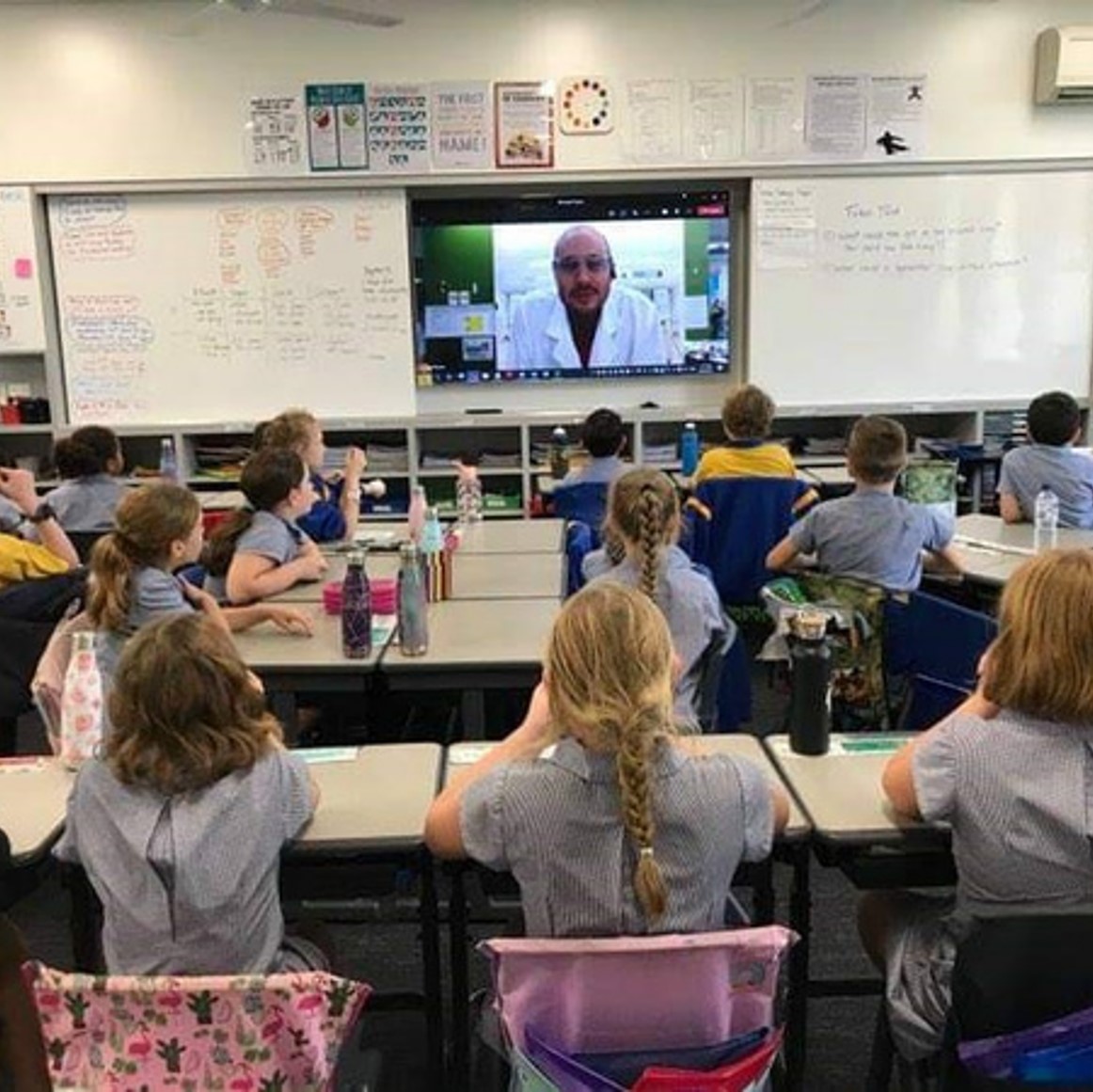 Zoomed-in-science - Centre for Materials Science