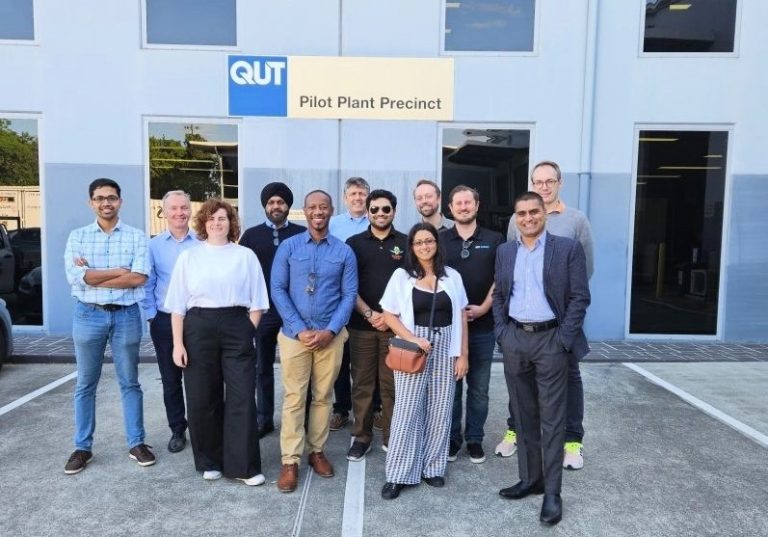QUT ESRG hosts Innovate UK delegation at Advanced Battery Facility ...